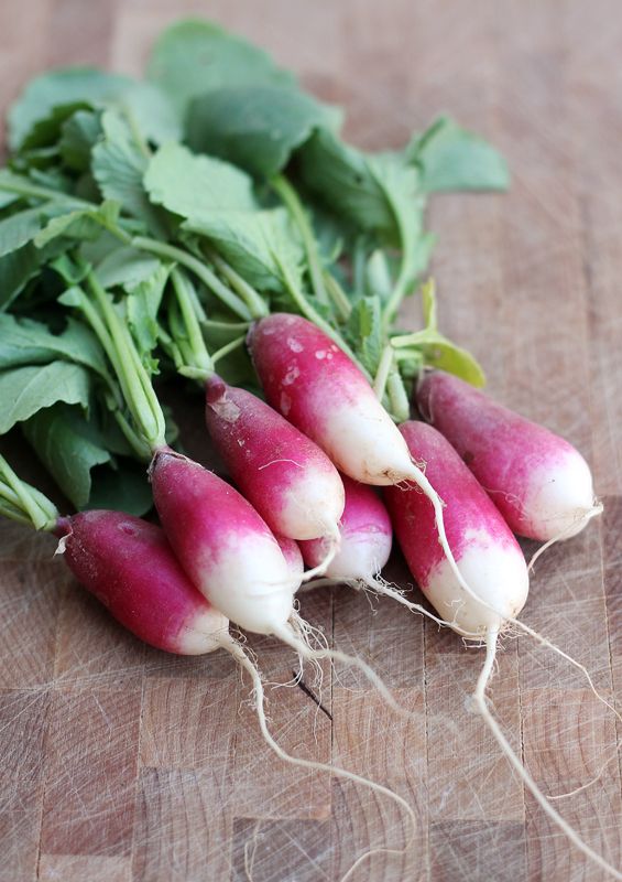 Buy High-Quality Organic French Breakfast Radish Bunch Online